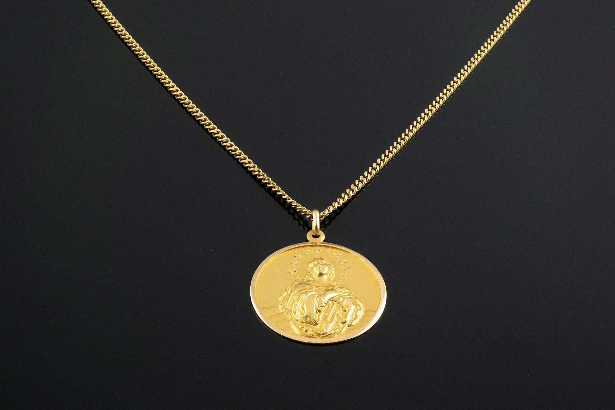 MEDALLA CON CADENA